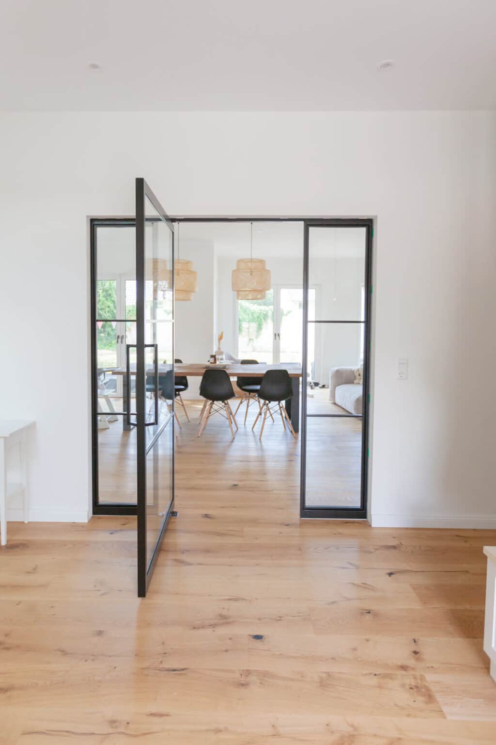 Stahl Loft Tür Leibung - Montage im fertigen Raum - Stahl-Meister.de